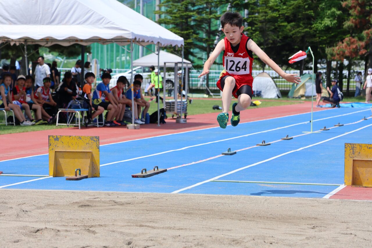 第58回 道新杯春季道南小学校陸上競技大会終了【一日目】 | NPO法人 函館CRS