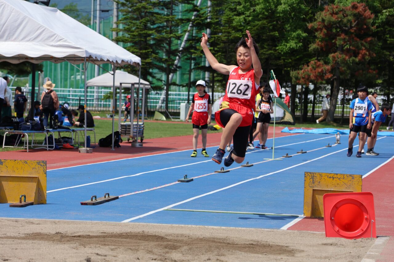 第58回 道新杯春季道南小学校陸上競技大会終了【一日目】 | NPO法人 函館CRS